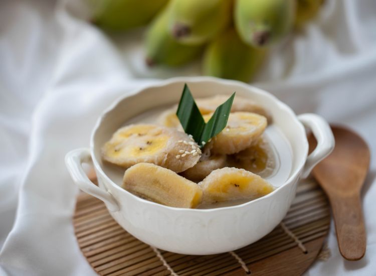 Kluay Buat Chi – Recette traditionnelle de bananes thaïlandaises à la ...